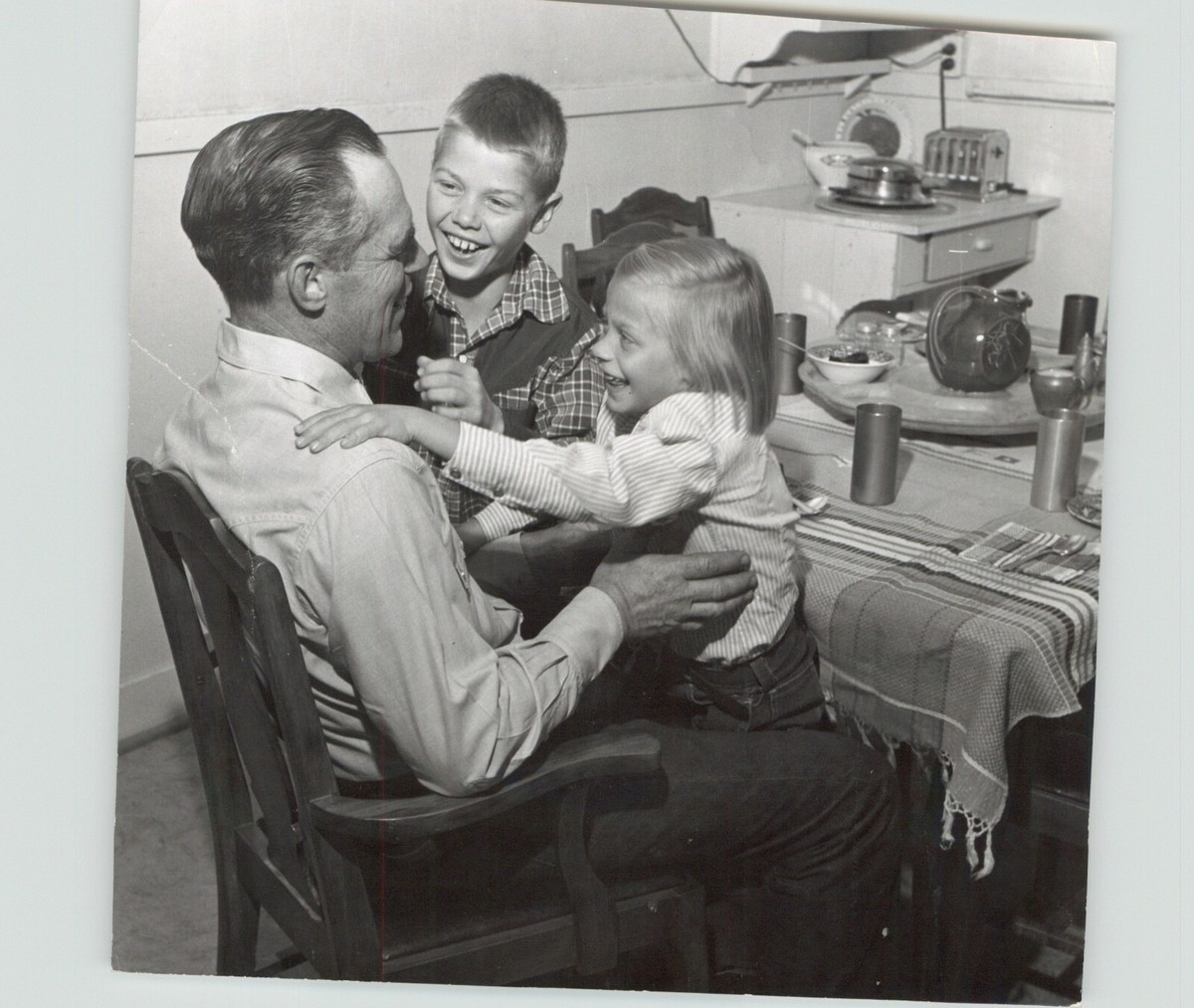1950s Family The Direction Of Dinner: As Family Dynamics Change,