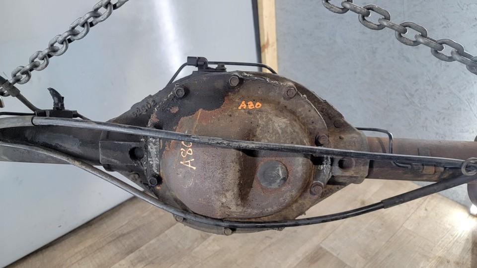 02 JEEP LIBERTY REAR END AXLE DIFFERENTIAL DANA 35 3.7L ( 3.73 RATIO ...