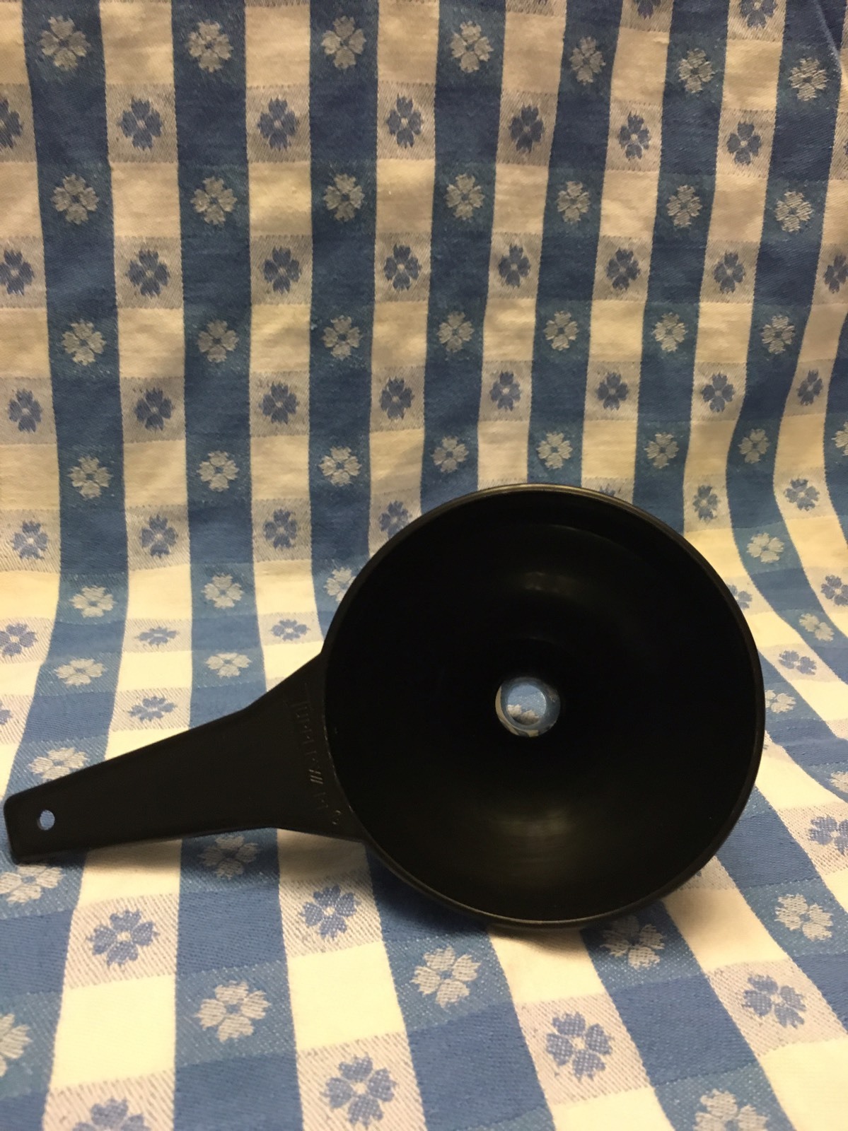 *TUPPERWARE*(1) Large BLACK Funnel (MAKE A Big SpeCiaL KiSS!) NEW!!! | eBay