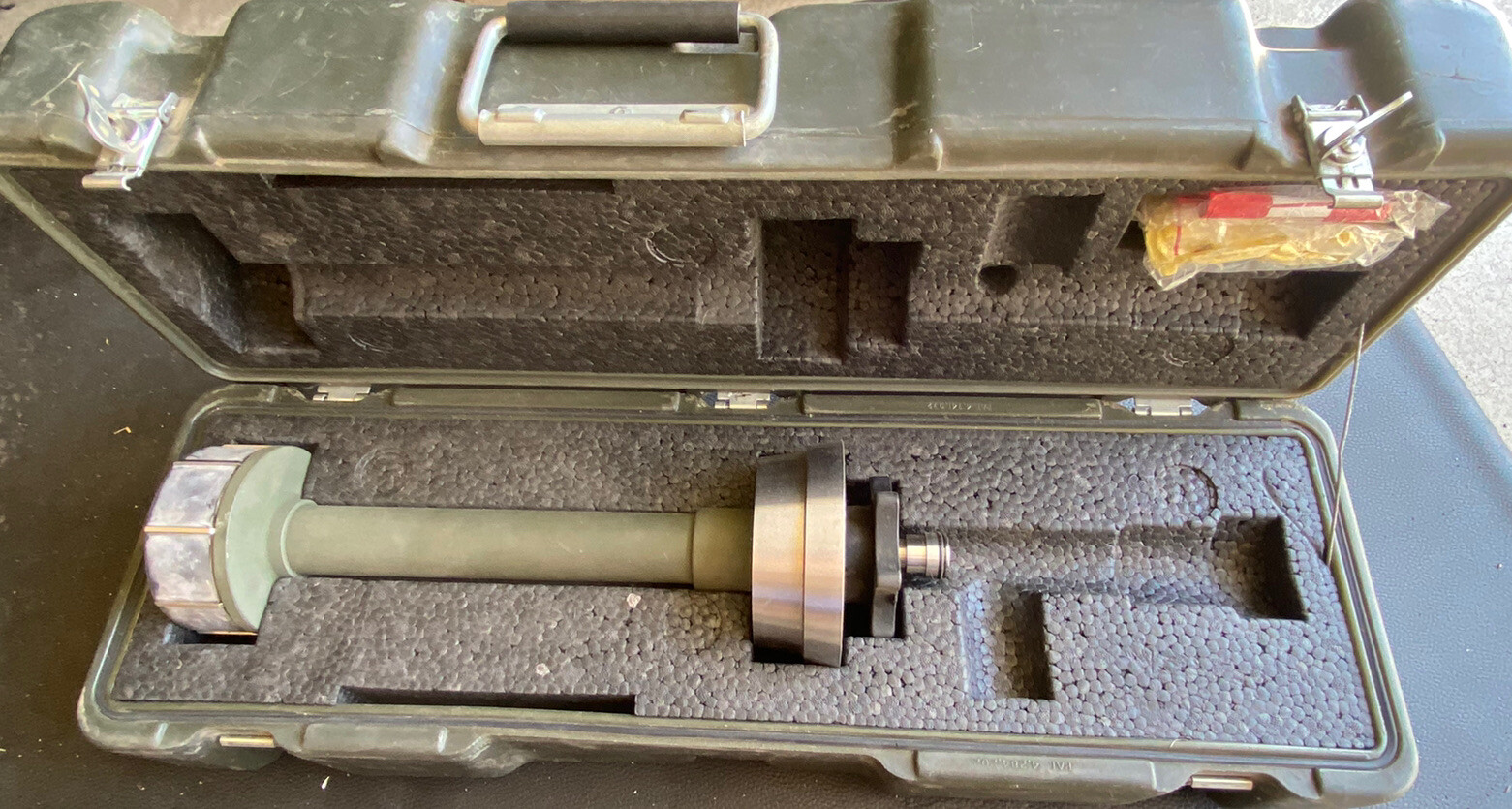 M27A1-120 TANK OPTICS ARTILLERY TELESCOPE W/GREEN FOAM LINED CARRYING ...