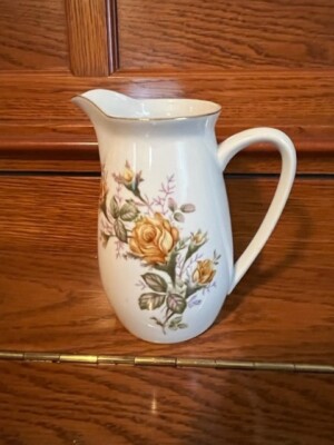 VTG MOSS ROSE YELLOW PORCELAIN SMALL 6" PITCHER GOLD RIM | eBay