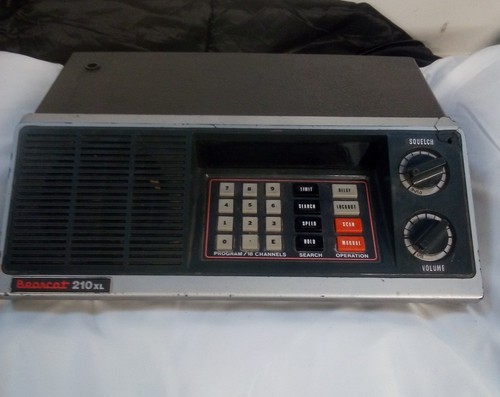 Uniden Bearcat 210 XL Radio Scanner Police Ham Weather Powers On BC-210 ...