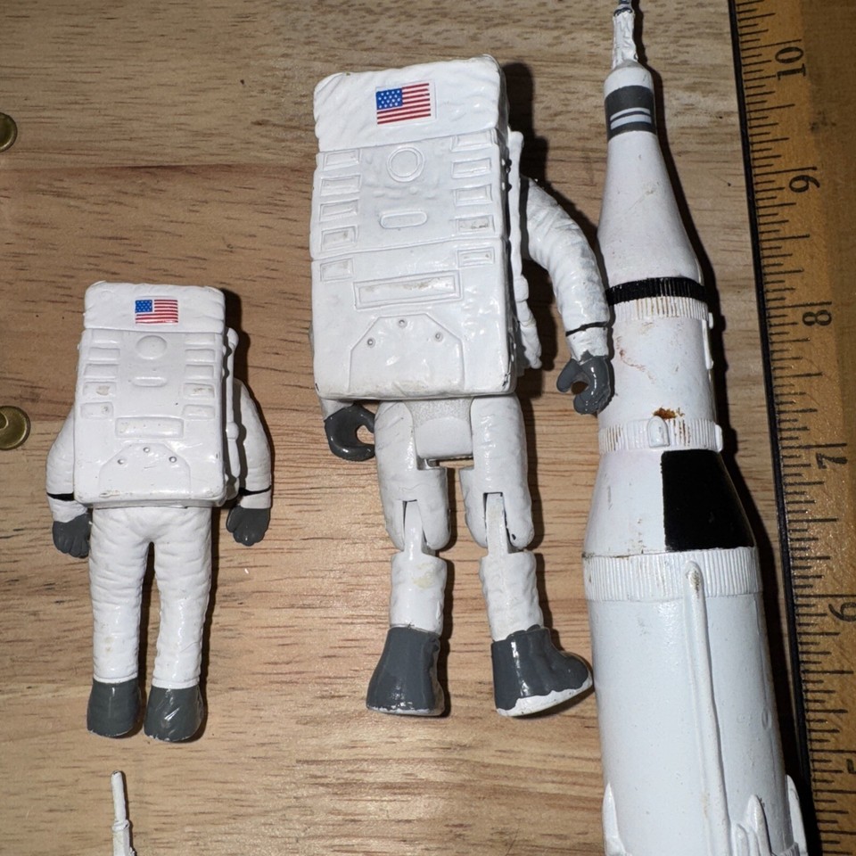 NASA Plastic Astronaut Toy Figure Set And Space Shuttle Lot Of 11 ...