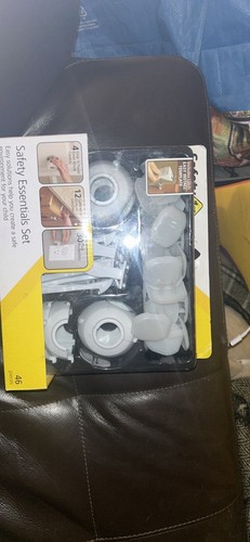 Safety Essentials Set Safety 1st Childproof Plug Protectors 46 Piece ...