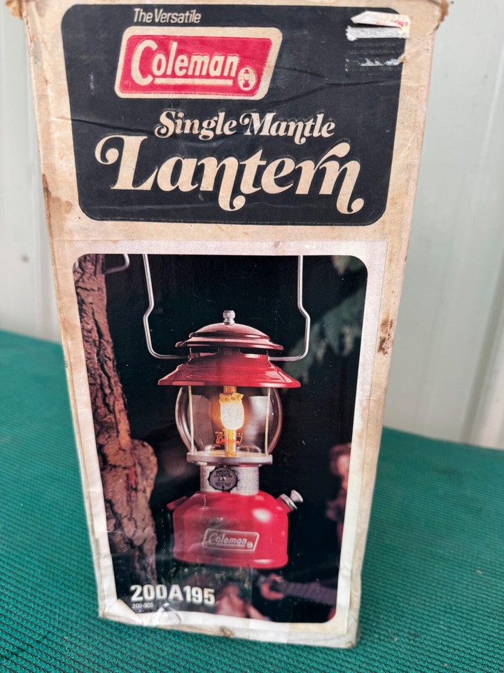 Coleman 200A195 Single Red Lantern Date 8 -1 979 +Original Box +Funnel ...