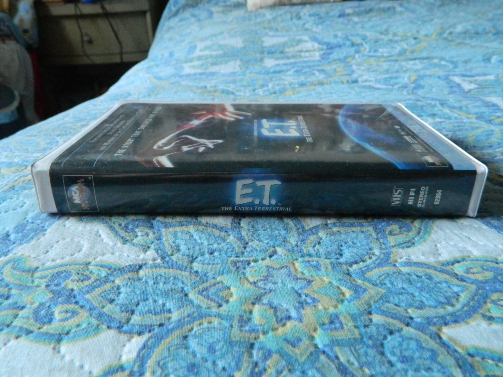 ET The Extra Terrestrial 1996 VHS Clamshell Steven Spielberg Drew ...