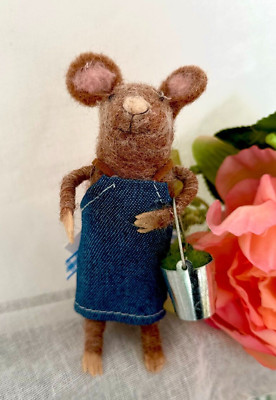 Shoeless Joe gardener mouse with apron & silver bucket. Handcrafted ...