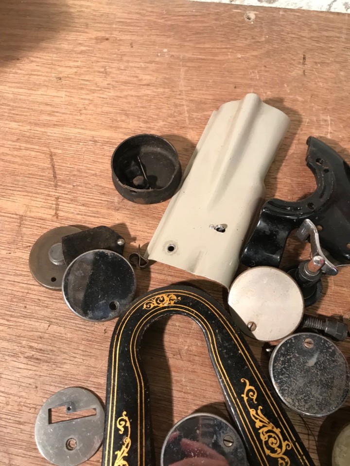 261a Vintage Singer Sewing Machine Parts Plates Feet Screws Job Lot ...