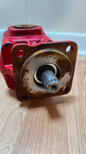 Muncie Hydraulic PTO Pump Jerr-Dan Allison PK1-17-17KSBBX 15 Spline 1 ...