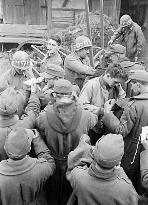 WW2 WWII Photo World War Two / German POW's March 1945 American Army MP ...