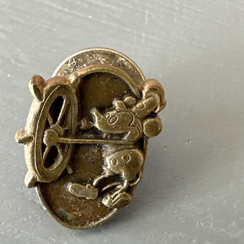 Walt Disney World 1 Year Cast Member Service Award Pin Mickey Steamboat ...