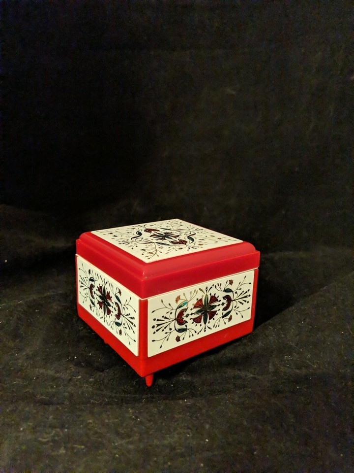 Vintage Japanese Made Lady-Mate Jewelry Box With Etched Modern Design ...