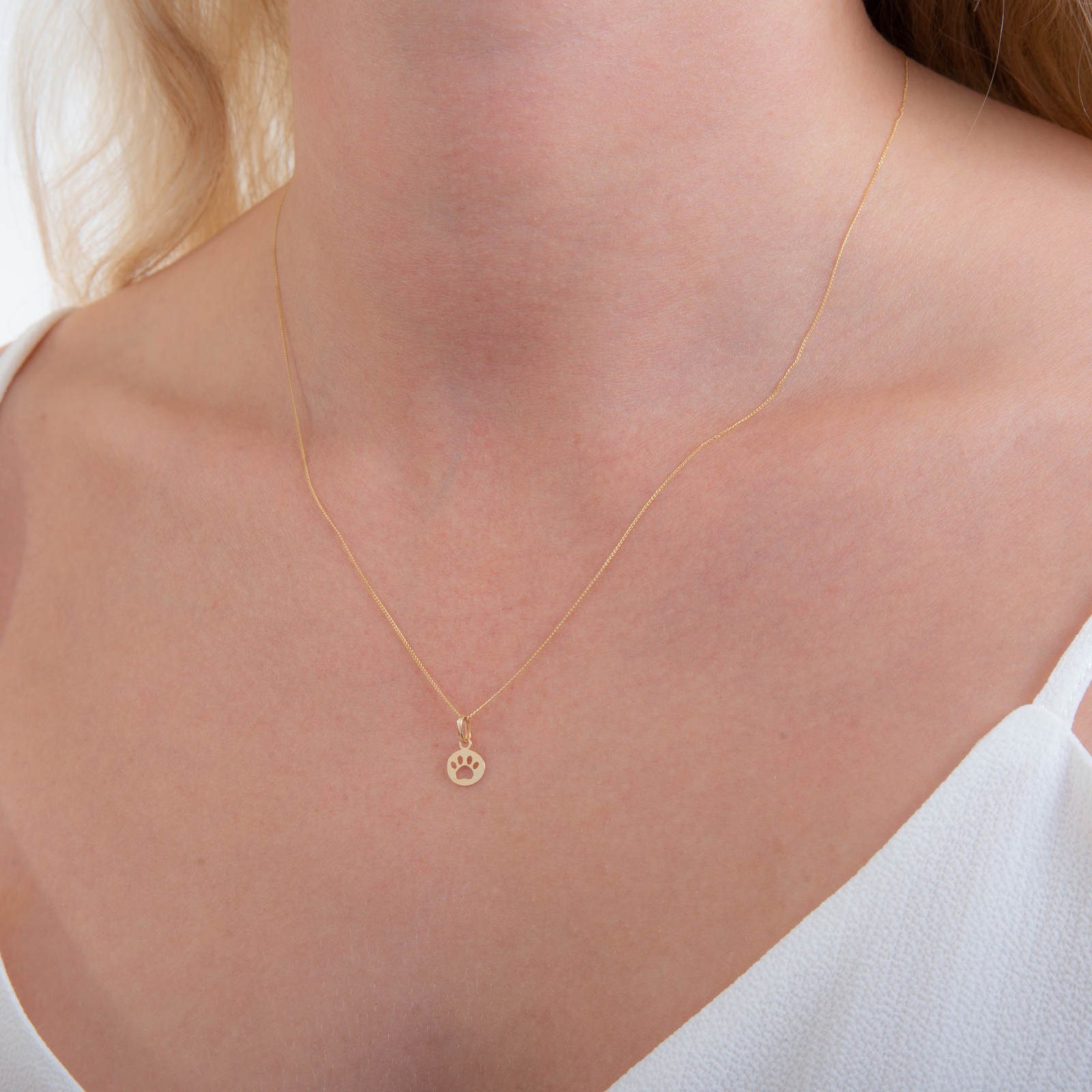 Small 9ct Yellow Gold Paw Print Pendant - Picture 3 of 3