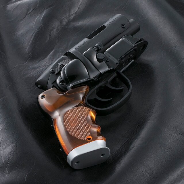 Tomenosuke Blaster CHIBI Resin Assembly kit Blade Runner Deckard ...