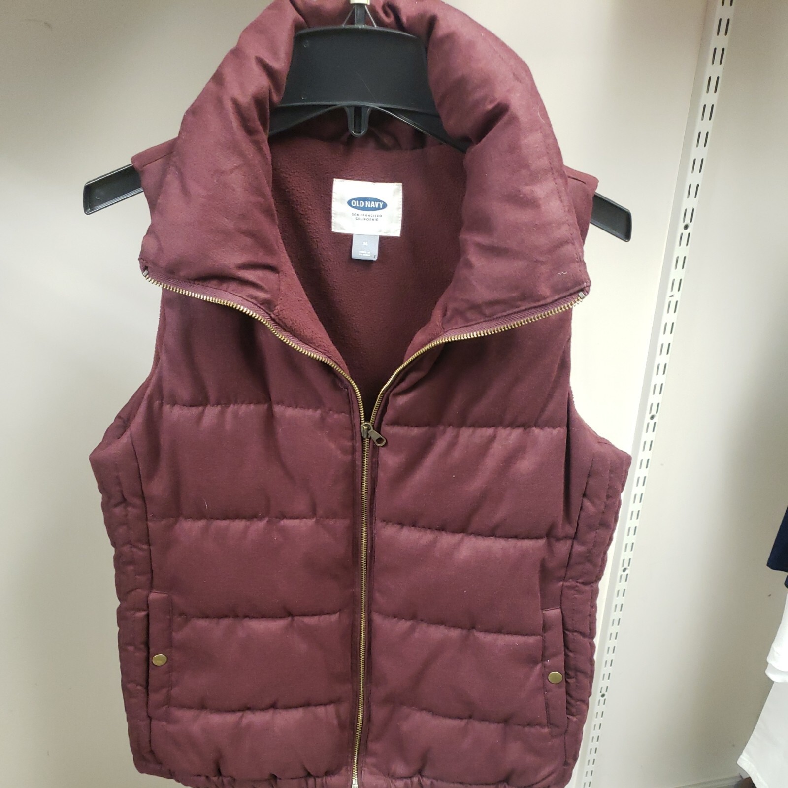 Women's puff vest size lodge color maroon reddish - Gem