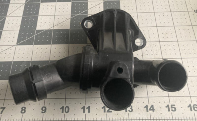 Thermostat w/ Housing Assembly for Audi A3 TT VW Golf Jetta Passat L4 2 ...