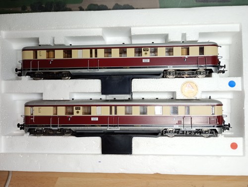 Liliput 125 02 HO gauge DR VT 137 railcar set LIGHTS in Maroon /cream ...