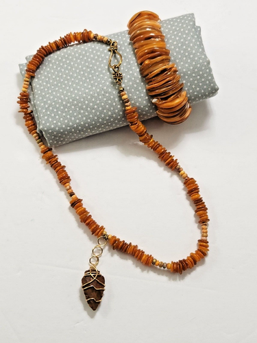 Necklace Baltic Amber Chips/Jasper Beads Arrowhead Pendant Dyed Shell ...