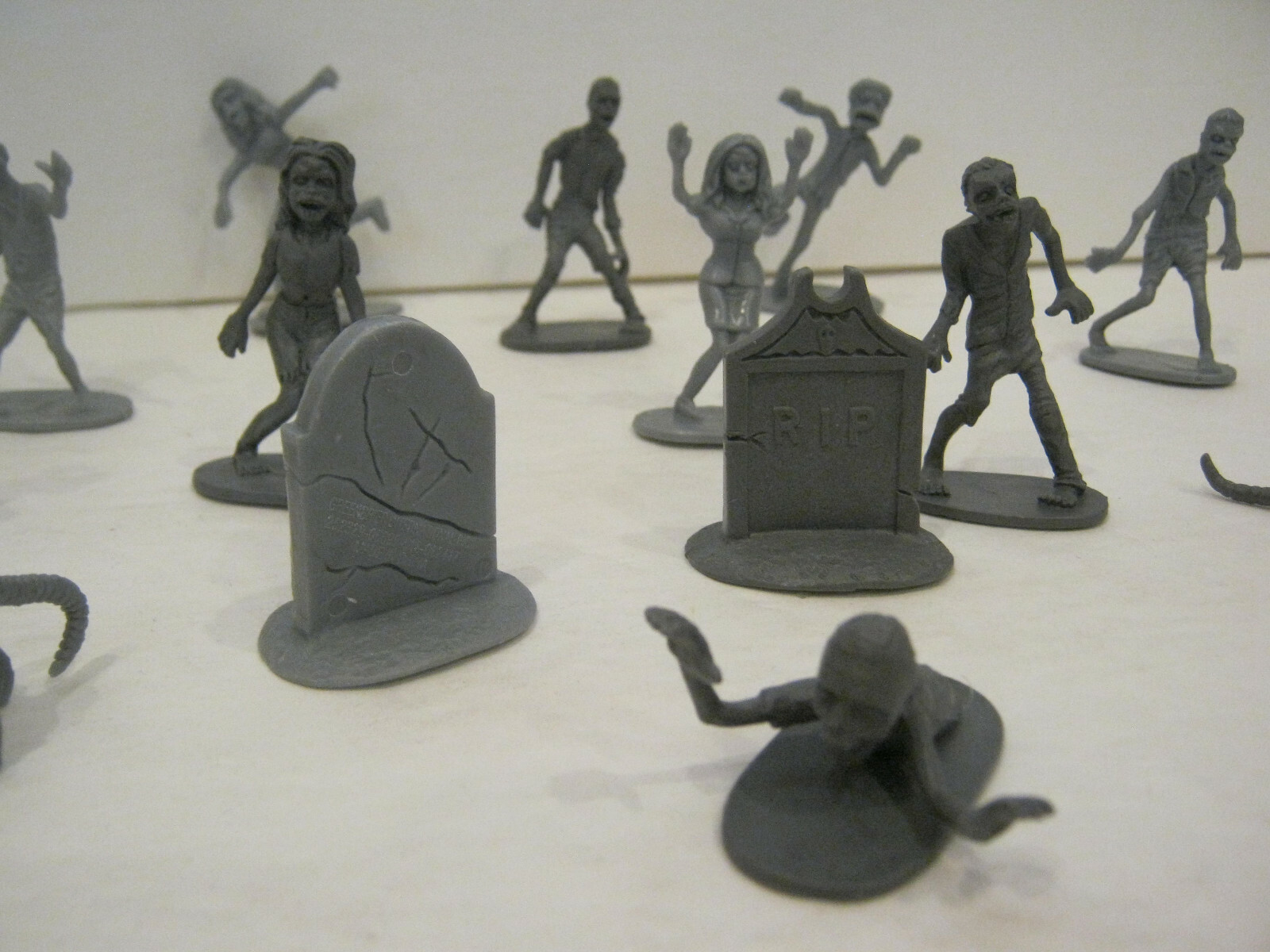 Mini ZOMBIE Figures - 14 Figurines for Gift, Play, Gaming, Display | eBay