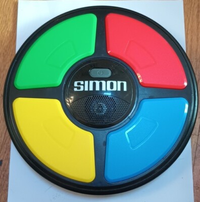 Simon Says Electronic Handheld Game Hasbro 2015 Classic Toy 9" Round ...