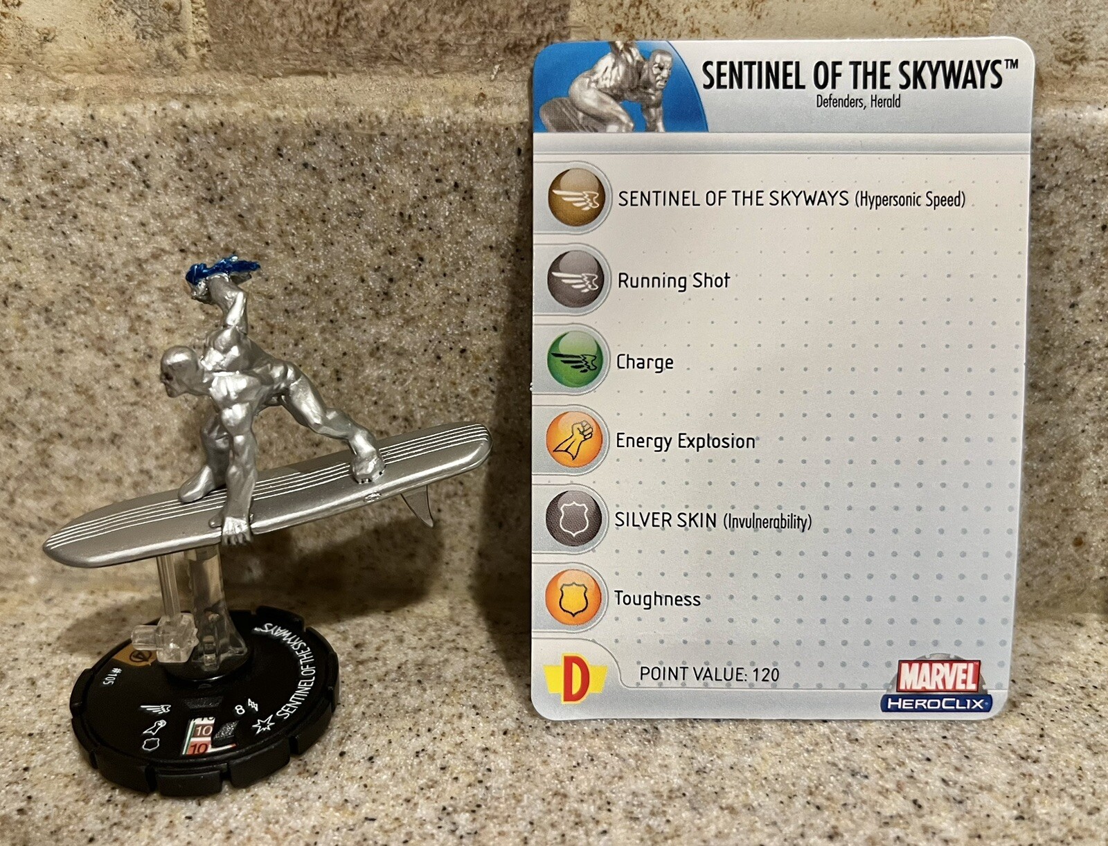 Marvel Heroclix Avengers Sentinel of the Skyways #105 figure With Card ...