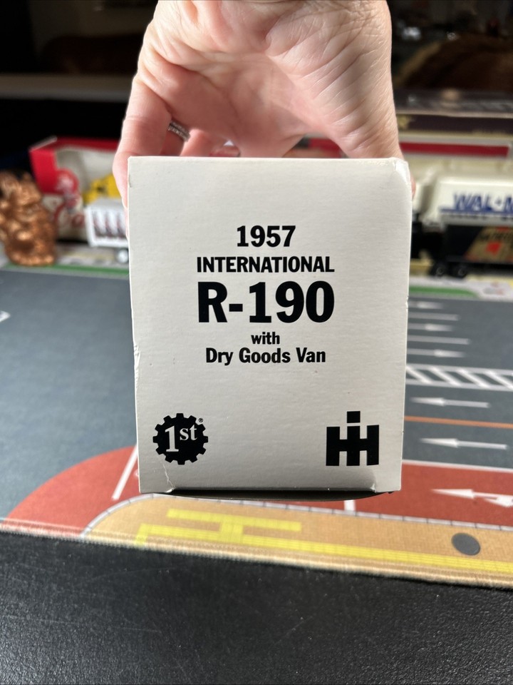 First Gear 1957 International R-190 Dry Goods Van IH Anniversary 1/34 ...