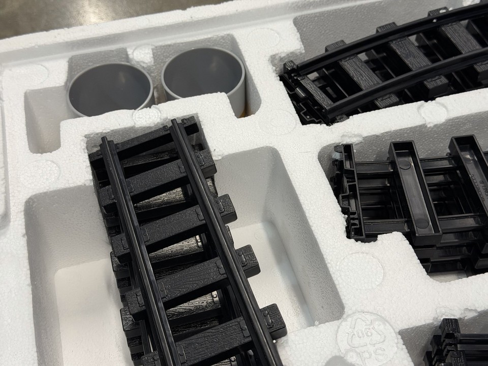 Lionel G Gauge Polar Express Train Set Battery Powered Ready to Run 7 ...