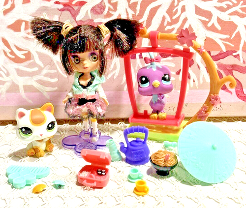 LITTLEST PET SHOP BLYTHE SET IN TOKYO JAPAN QUAIL #2107 & CALICO CAT ...