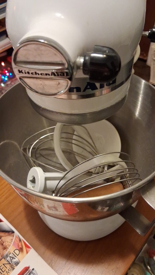 KitchenAid Ultra Power White Stand Mixer with Bowl, Wire Whisk, Dough ...