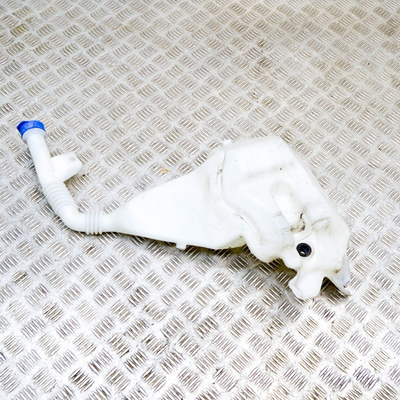TESLA MODEL S 85 Window Washer Fluid Tank 1005400-00-B Electric 270kw ...