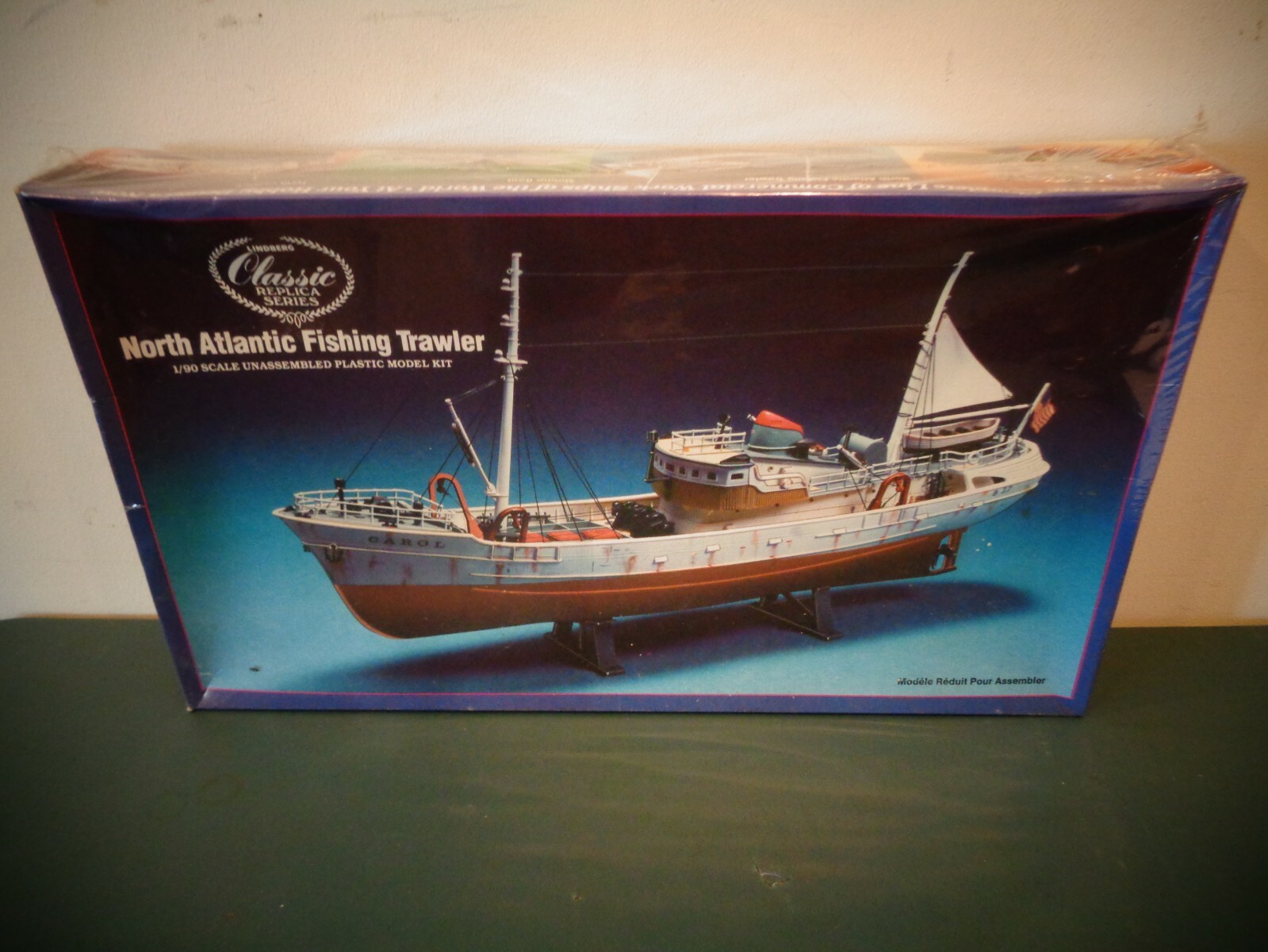 NORTH ATLANTIC FISHING TRAWLER 1:90 SCALE VINTAGE PLASTIC MODEL SEALED ...