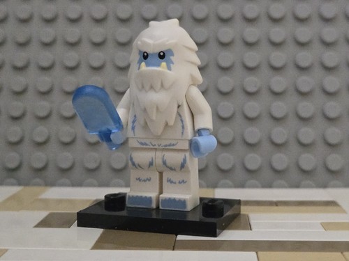 LEGO Yeti Minifigure - 71002 Collectible Series 11 CMF (Abominable ...