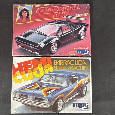 (2) VINTAGE MPC CAR MODEL 1:25 CANNONBALL RUN COUNTACH LAMBO HEMI CUDA ...