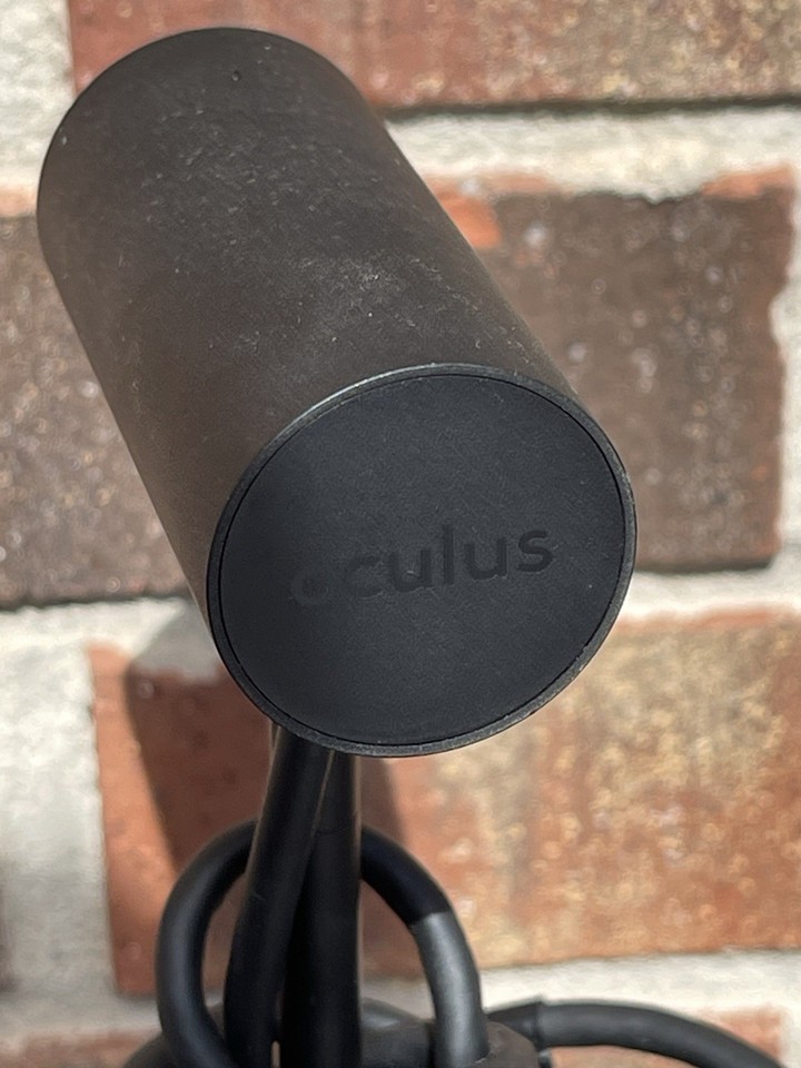 Oculus Rift VR Bundle Headset 3 Sensors 2 Controllers Cables Manual ...