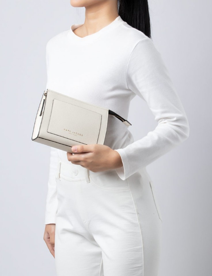 Marc Jacobs Grind Leather Cosmetic Bag Pouch Case New MK024015-B | eBay