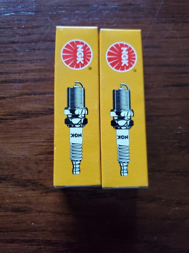 NGK Set of 2 Standard Spark Plugs D8EA 2120 *F | eBay