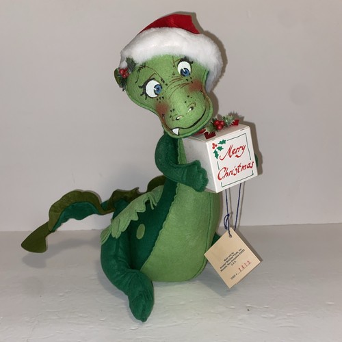 1990 Posable Annalee Doll Christmas Dragon Holding Gift Felt #7418 | eBay