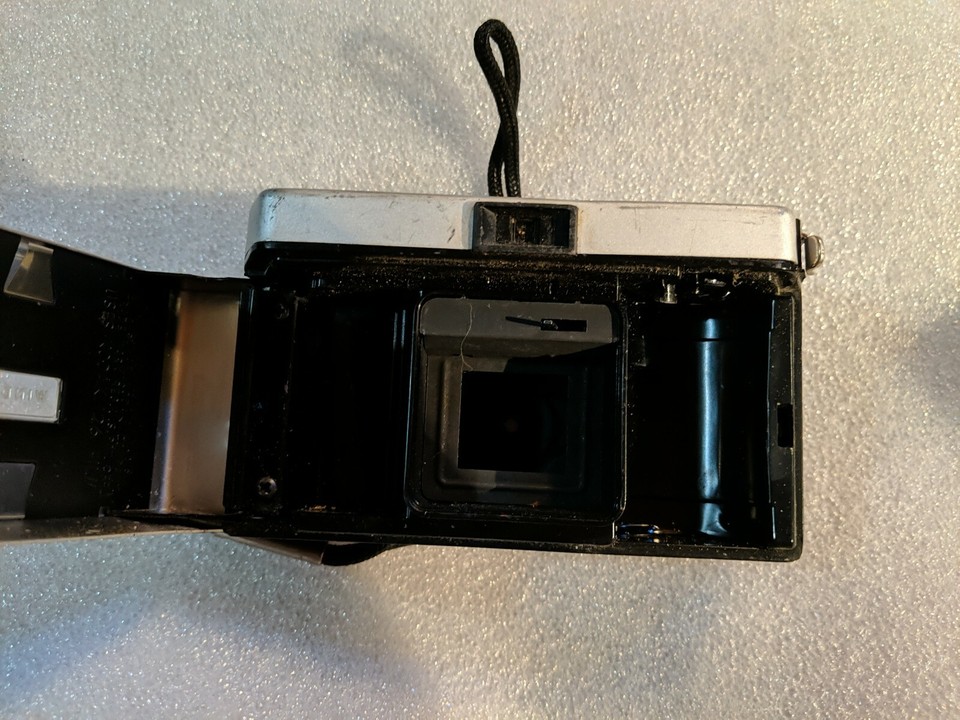 Kodak Instamatic 100 Vintage Camera Untested | eBay
