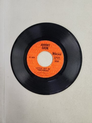 Johnny Cash - Little Bit Of Yesterday - Columbia (45RPM 7")(AA170) | eBay