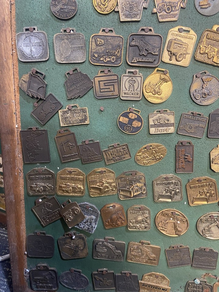 Lot Of 700 Vintage Heavy Equipment Pocket Watch Fobs All Different Case ...