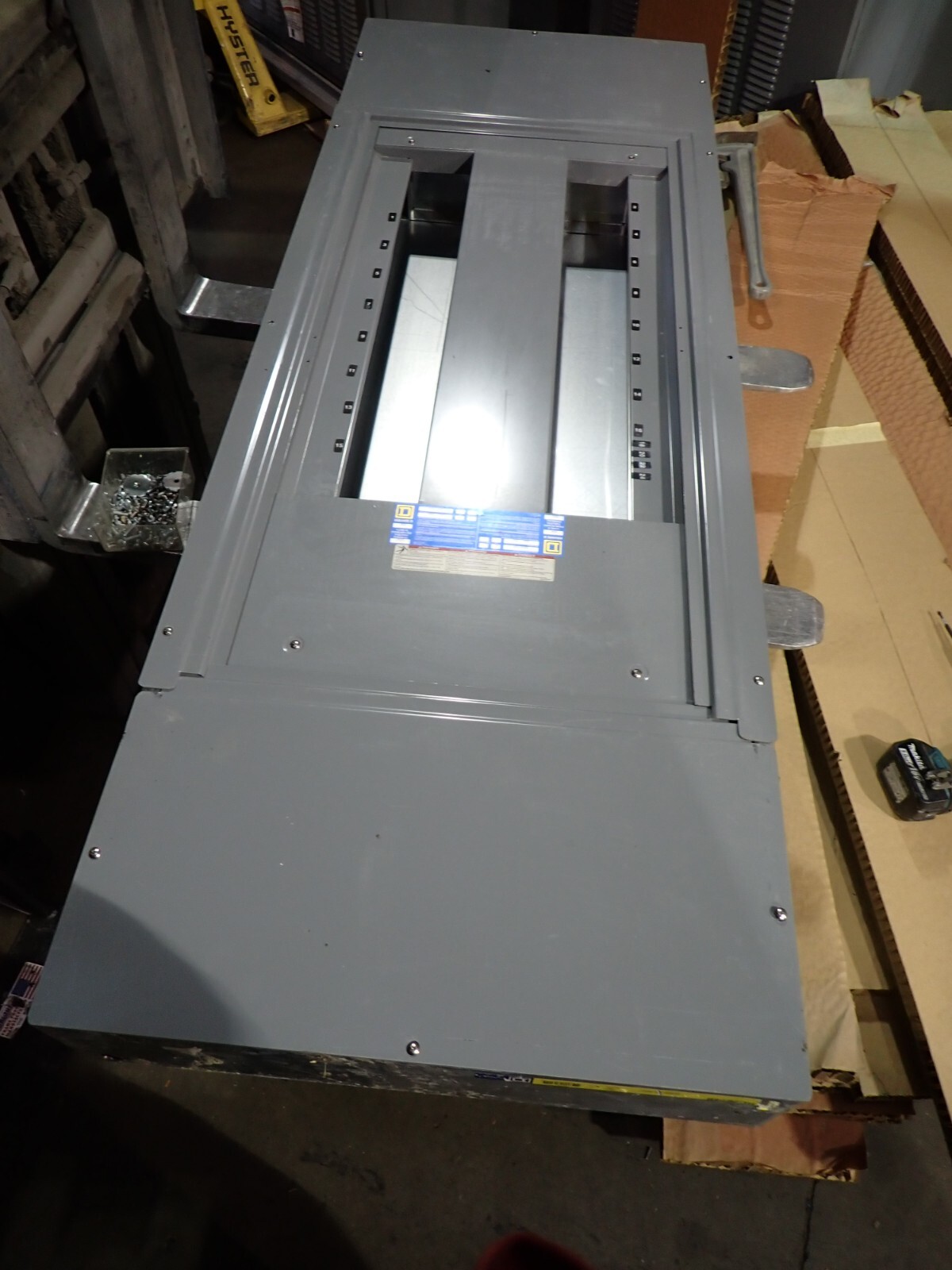 SQUARE D HCN32742N 225 amp 600v 3 Phase I line Breaker Panel MLO Indoor ...