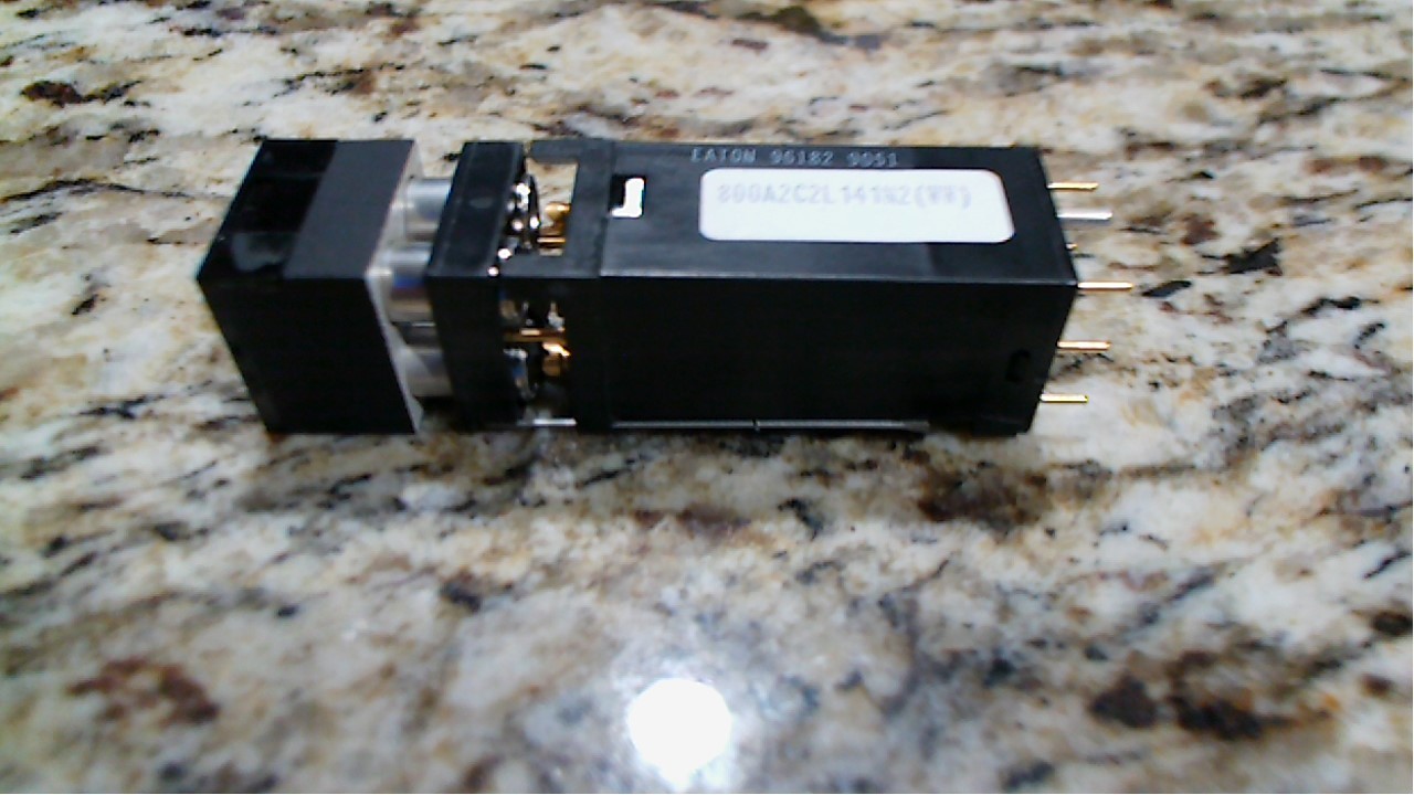 EATON 96182 AIRCRAFT PANEL MOUNT INDICATOR LIGHT 800A2C2L141 - FREE ...