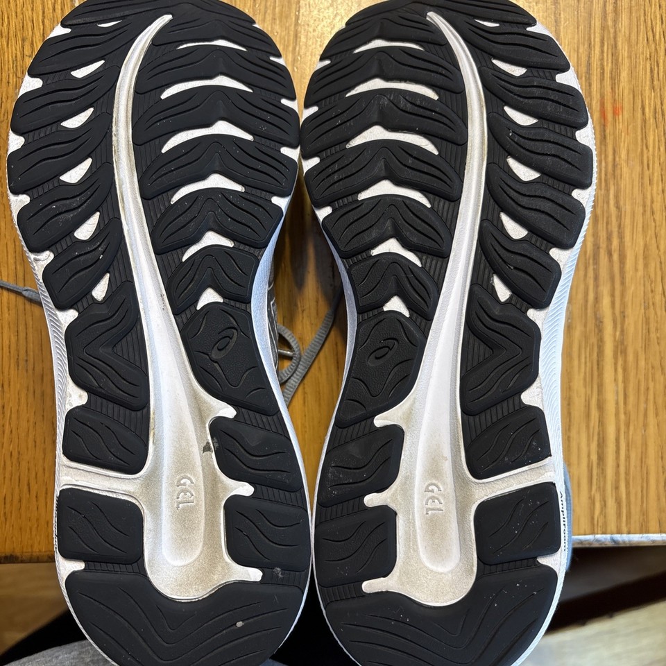 ASICS Women’s Gel Excite 8 Gray And White Size 9 Running Shoes Used | eBay