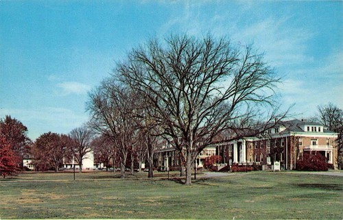 DE, Newark UNIVERSITY OF DELAWARE Warner~Robinson Halls~Morris Library ...