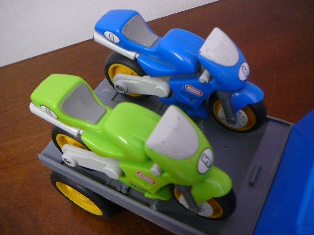 COLLECTIBLE LITTLE TIKES RUGGED RIGGZ SEMI TRUCK with TWO MOTORCYCLES ...