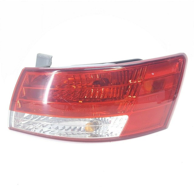 OEM 2006 - 2008 Hyundai Sonata Rear Brake Tail Light / Lamp PASSENGER ...