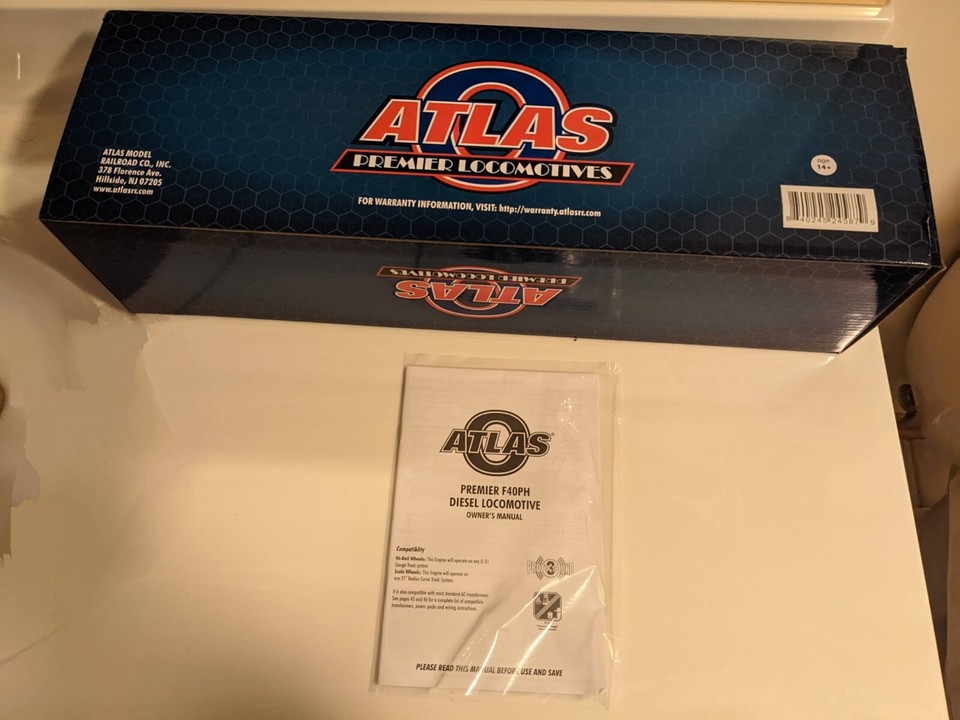 Metra O Scale F40PH Atlas Engine 30138284 similar to MTH Metra engines ...