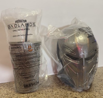 Predator Badlands AMC Exclusive Head Popcorn Bucket & Totem Light-Up ...