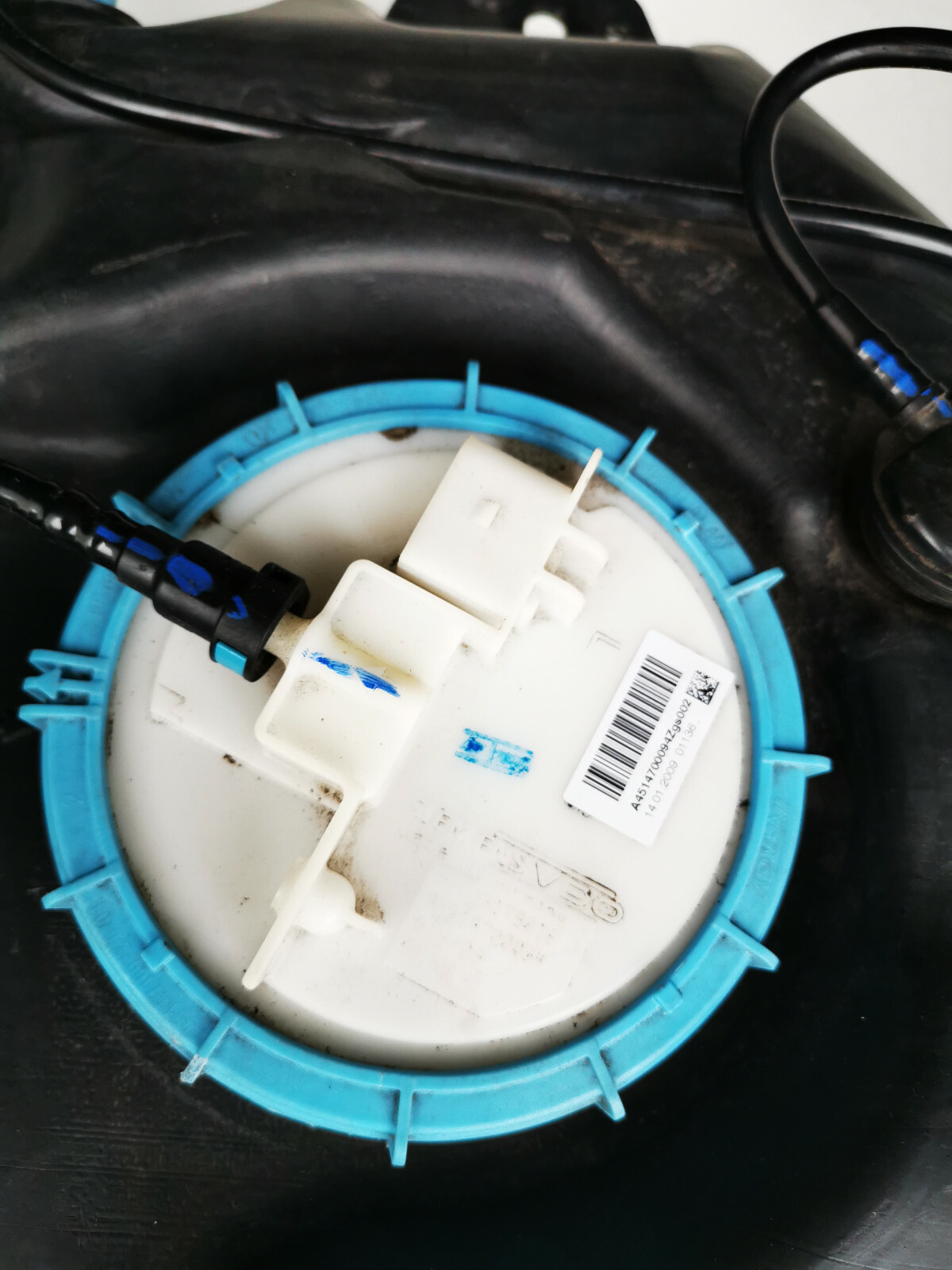 SMARTForTwo451Benzin Kraftstofftank A4514710401 inkl Kraftstoffpumpe ...