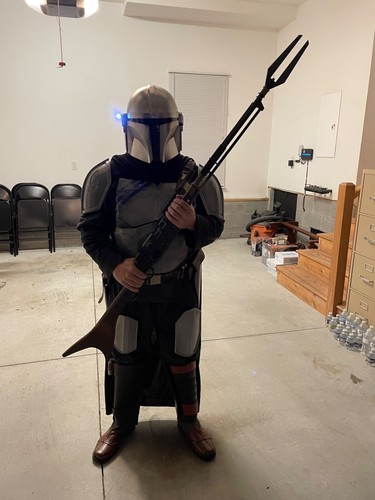 STAR WARS Mandalorian armor cosplay Full armor w/ battle damage rifle ...